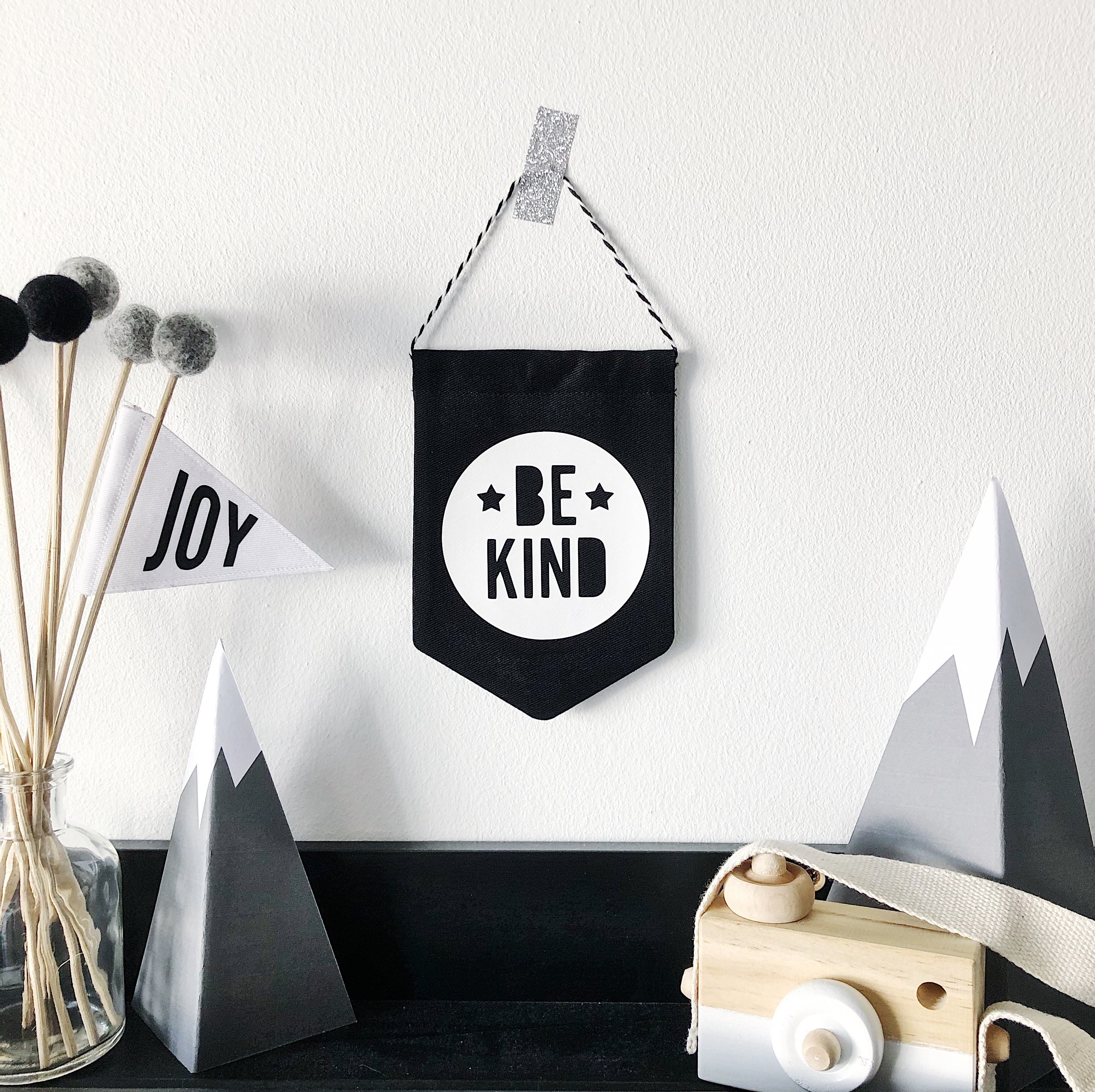 Be Kind Banner Black Mighty - Pack of 5 | CREOATE
